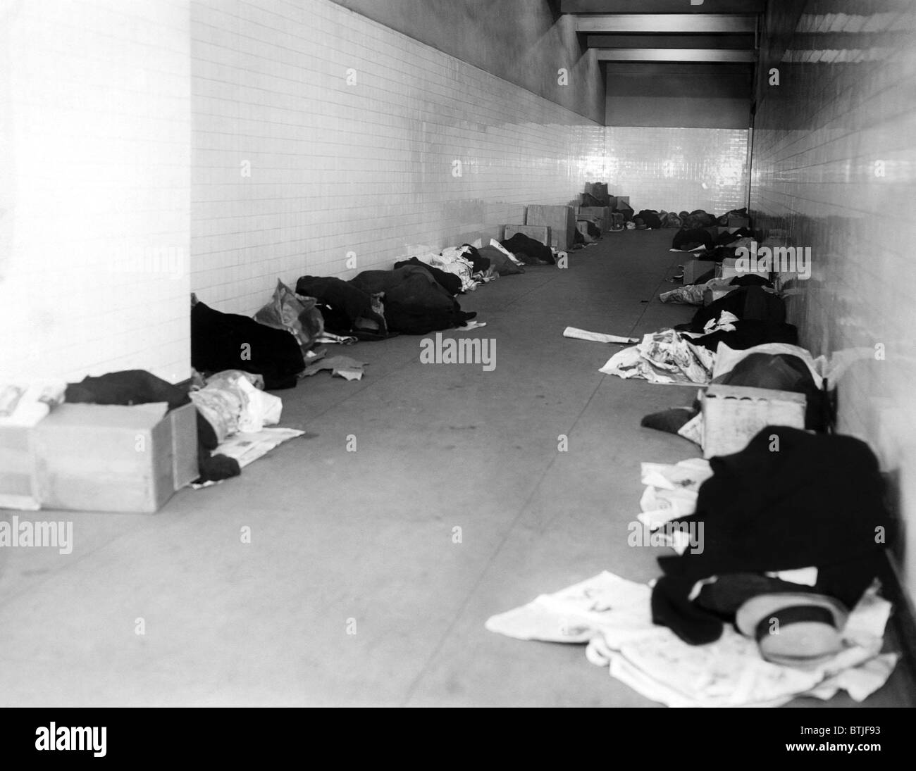 Homeless 1930s hi-res stock photography and images - Alamy