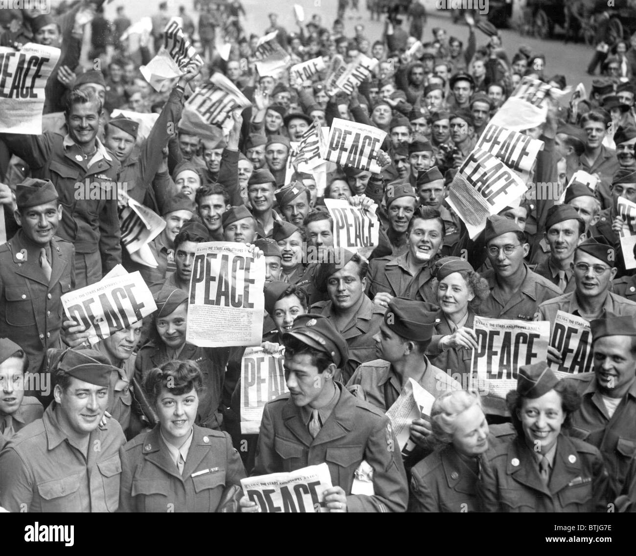 Japanese surrender newspaper hi-res stock photography and images - Alamy