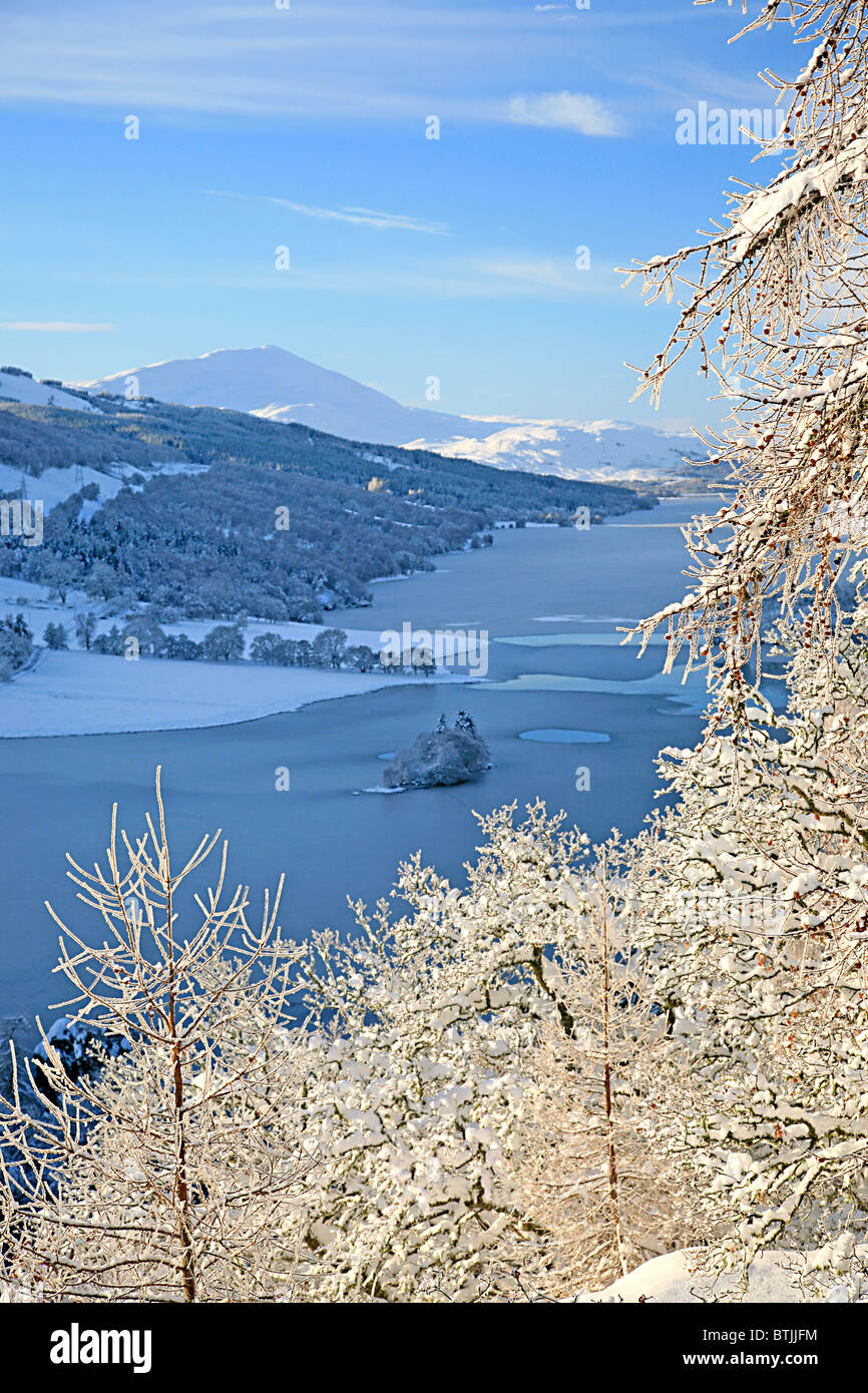 UK Scotland Tayside Perthshire Queens View Loch Tummel to the mountain ...