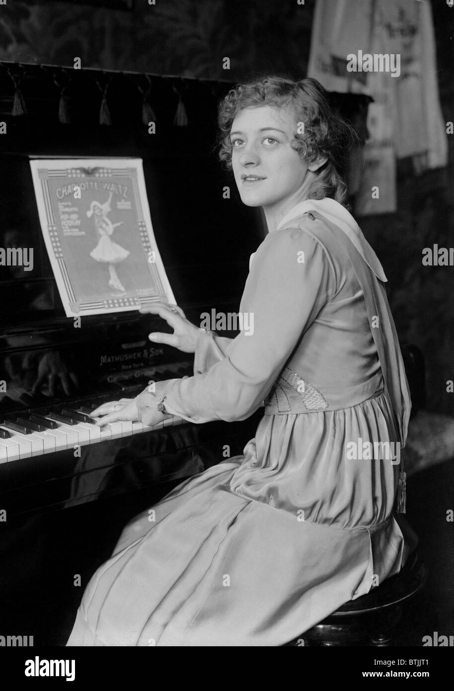 1920s piano hi-res stock photography and images - Alamy