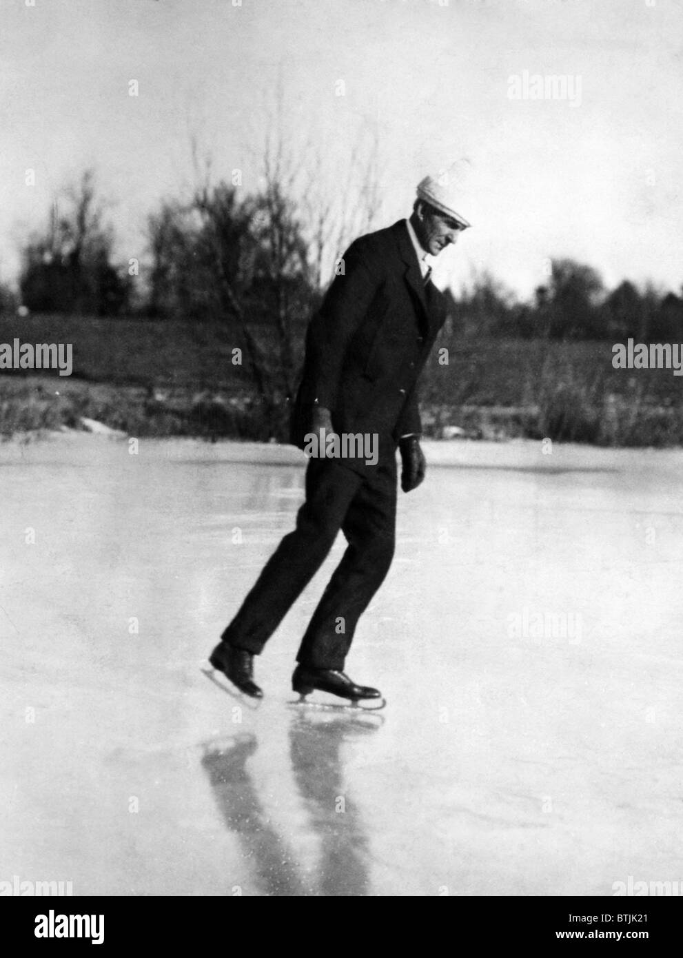1920s ice skating hi-res stock photography and images - Alamy