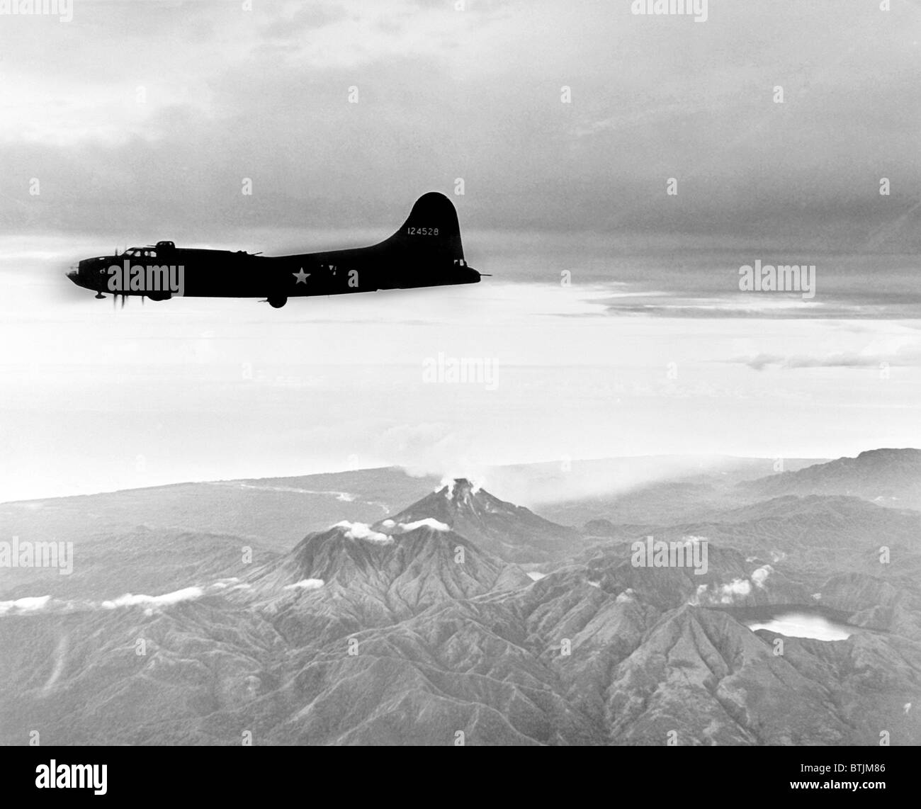 US Army Air Corps bomber in flight, ca, 1941-1946 Stock Photo - Alamy