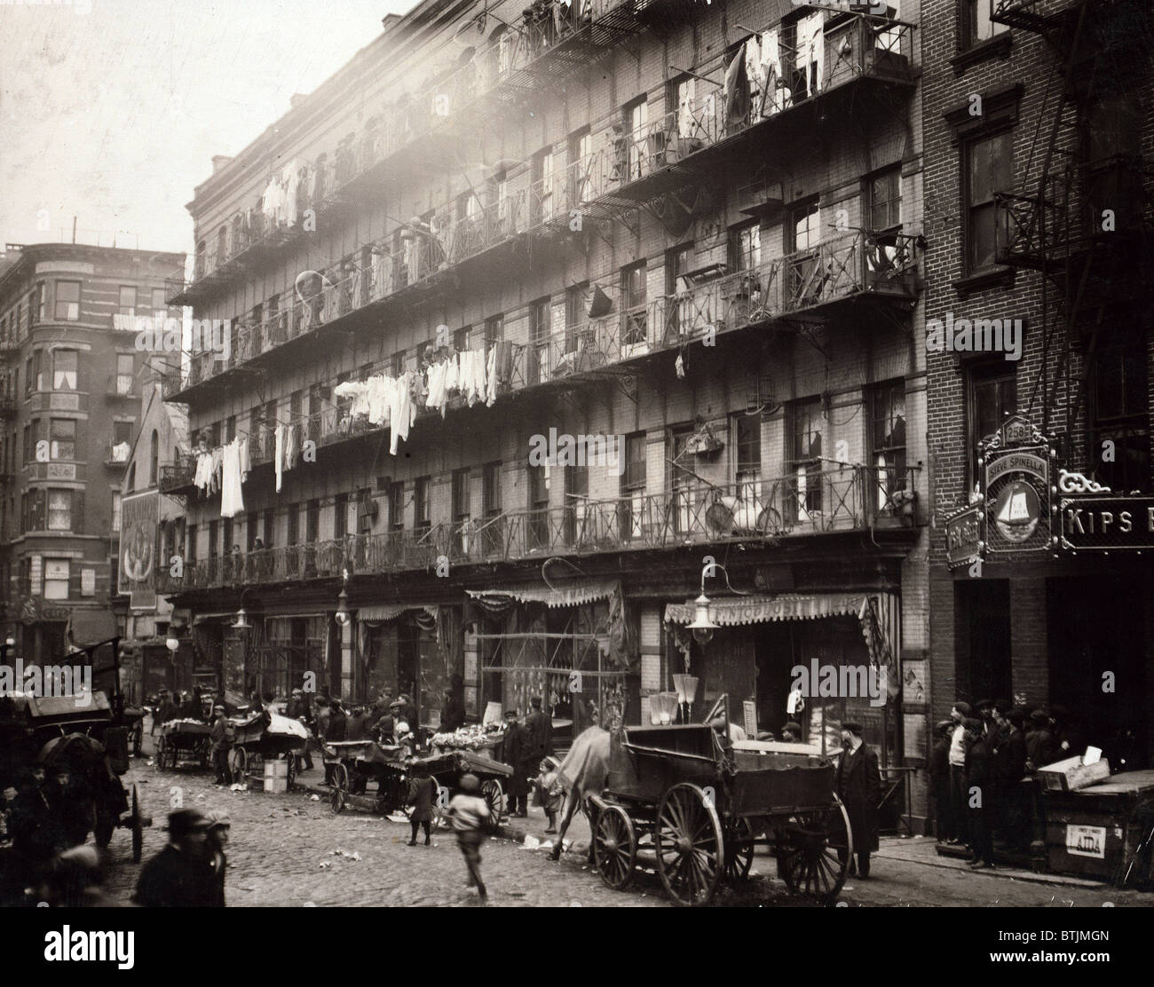Tenements new york 1900s hi-res stock photography and images - Alamy