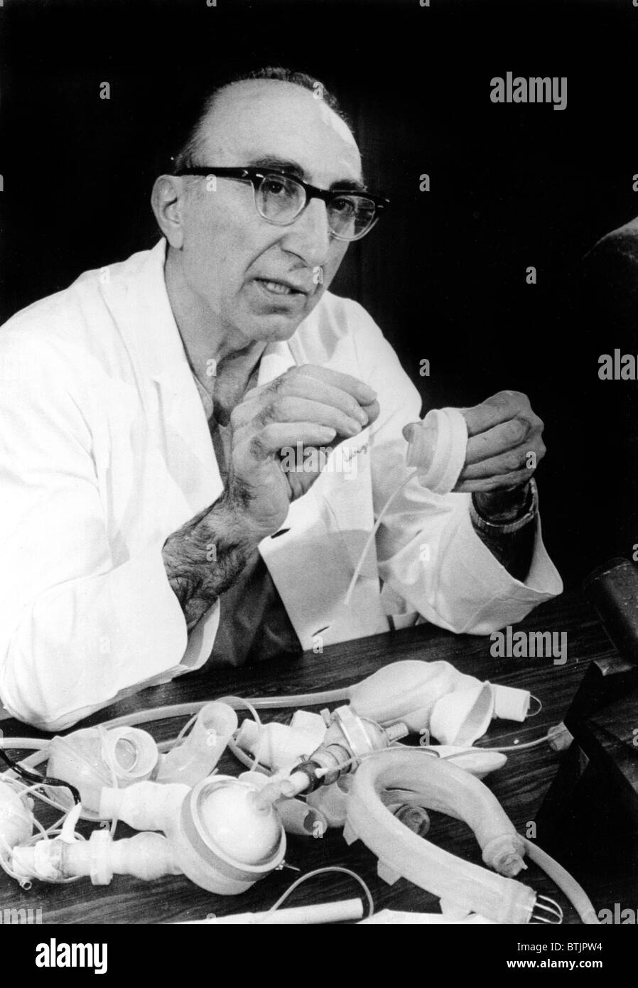 Dr michael debakey hi-res stock photography and images - Alamy