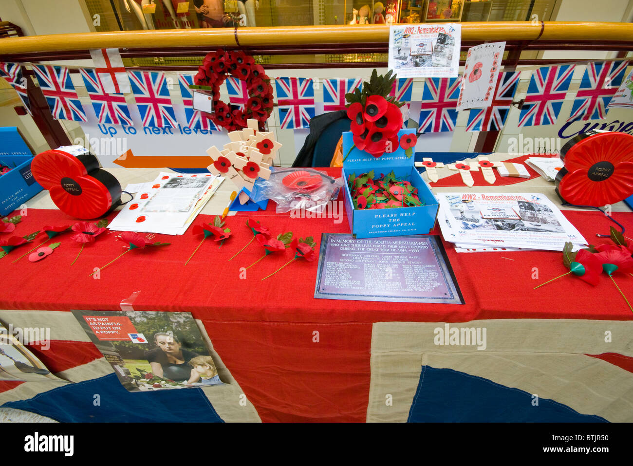 The royal british legion poppy remembrance day hi-res stock photography ...