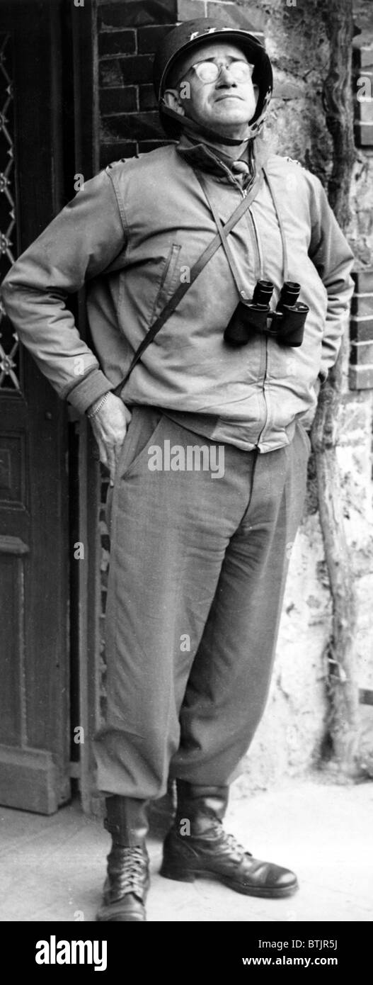 Omar bradley 1944 hi-res stock photography and images - Alamy