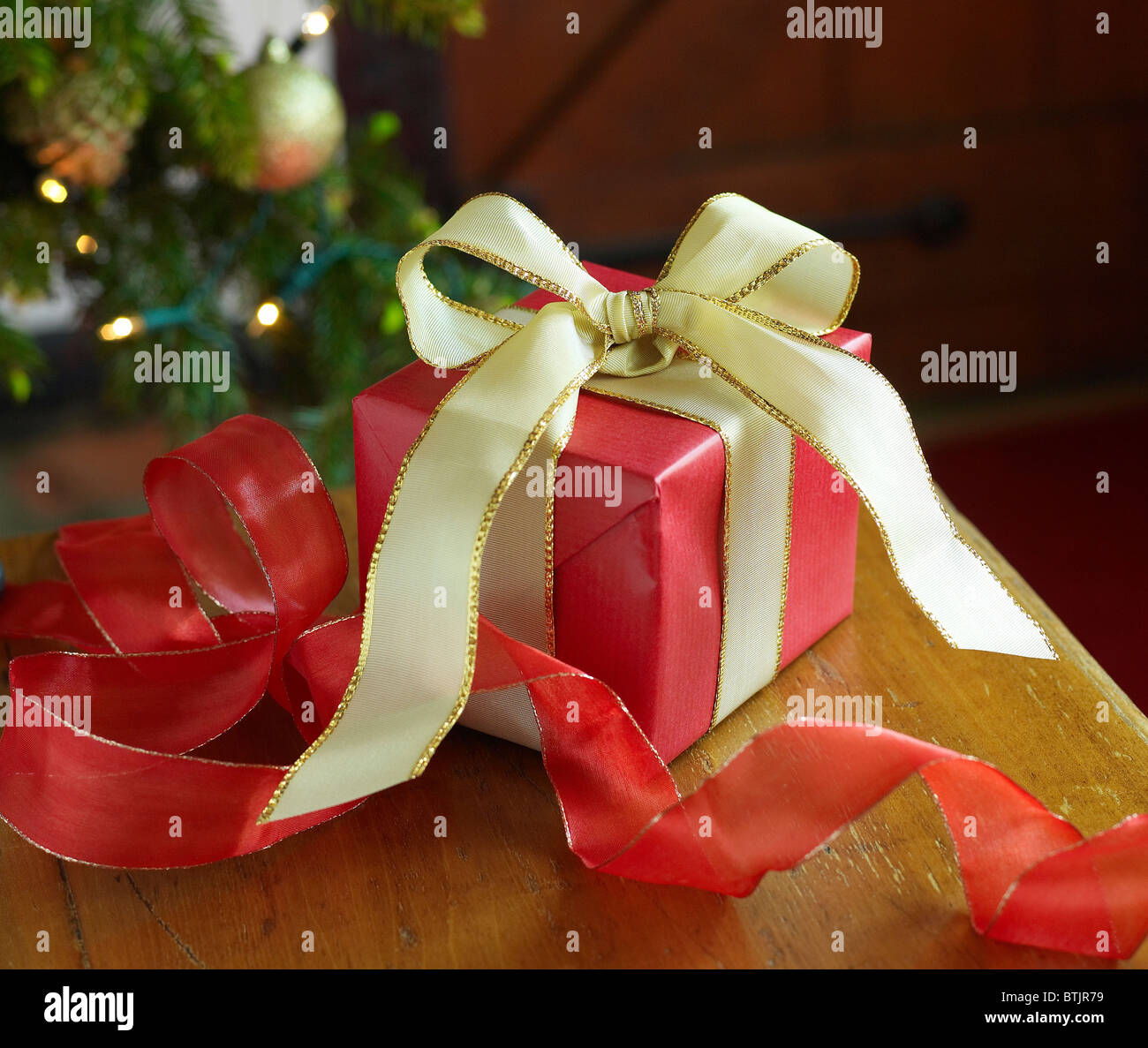 Wrapped parcel gift hi-res stock photography and images - Alamy