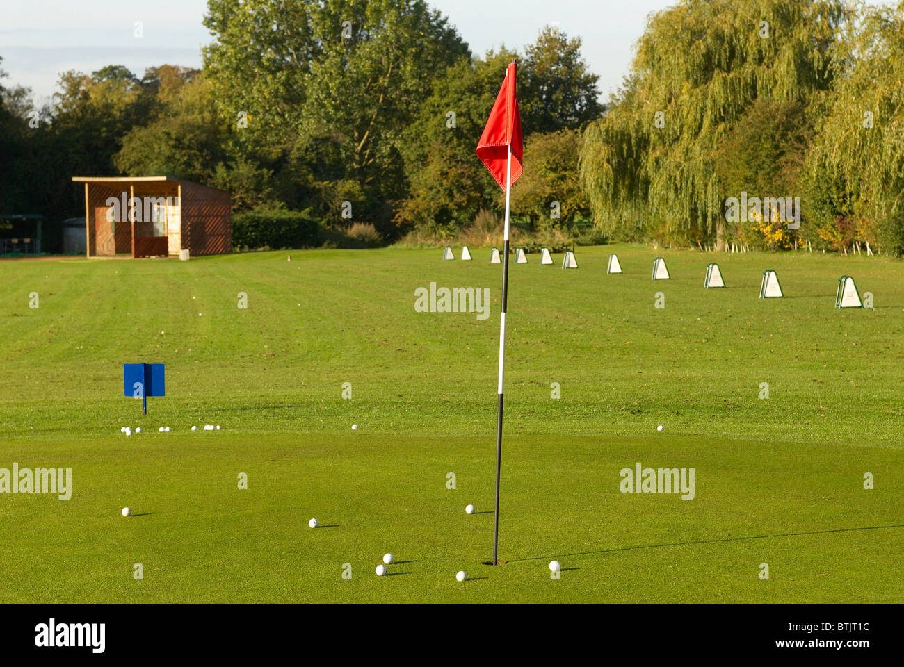 Bunker driving range hi-res stock photography and images - Alamy