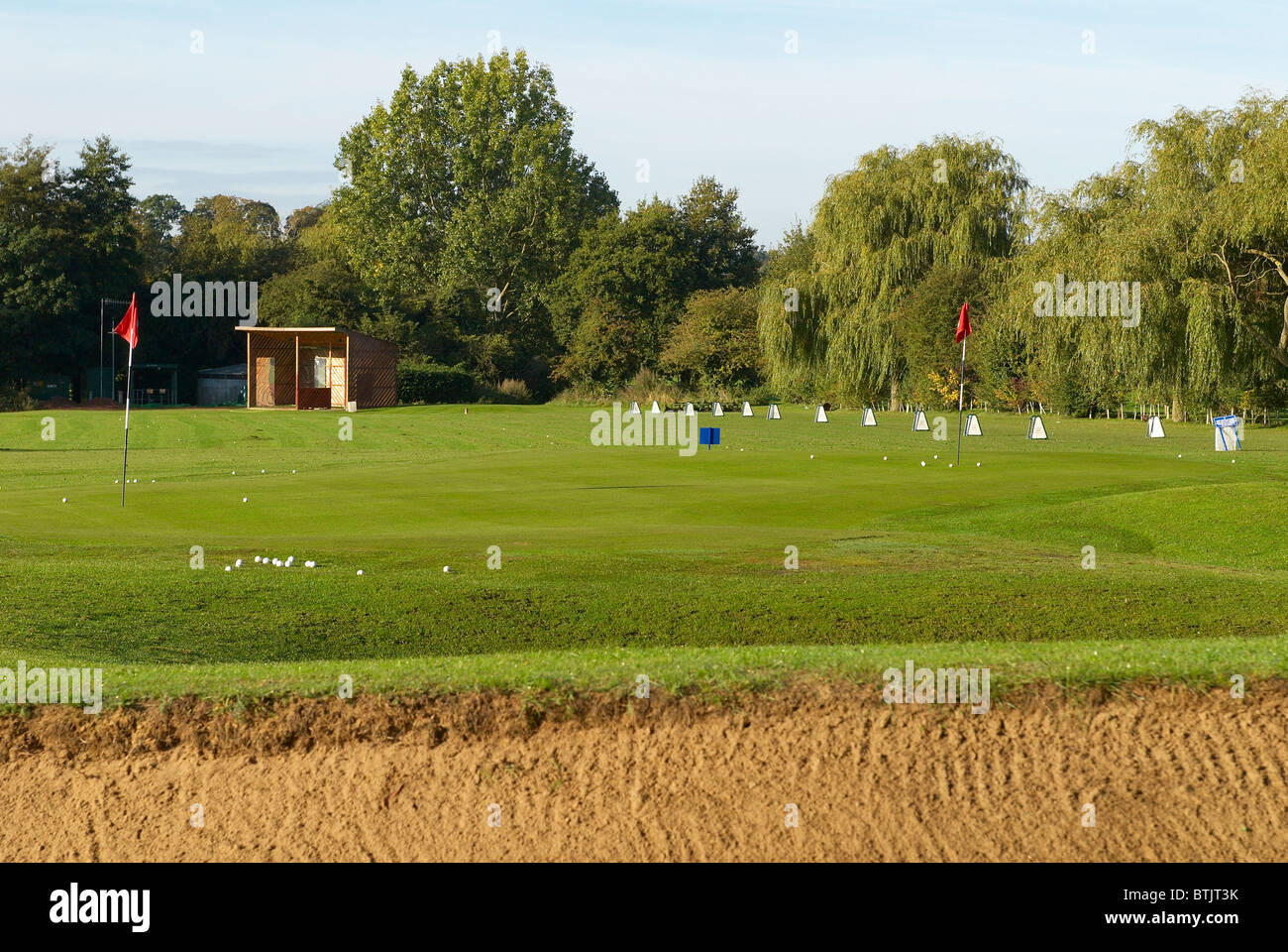 Bunker driving range hi-res stock photography and images - Alamy