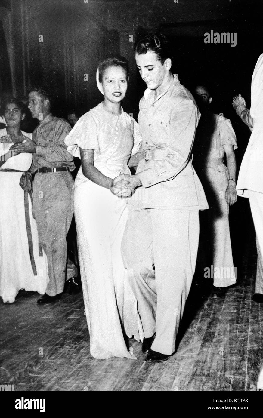 World war ii u s soldiers hi-res stock photography and images - Alamy