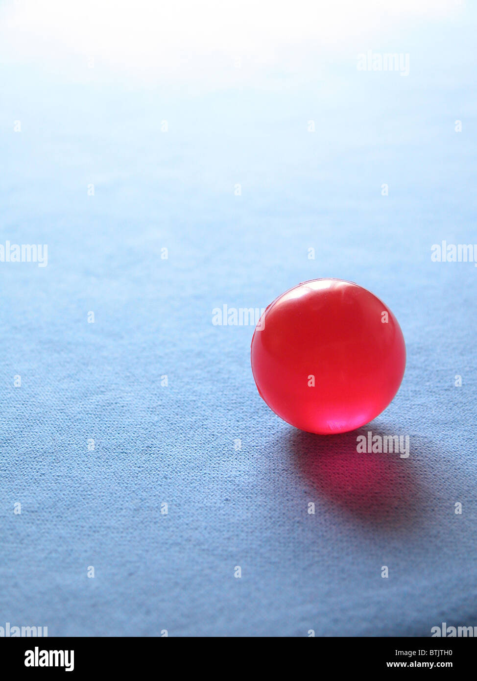 Solo ball hi-res stock photography and images - Alamy