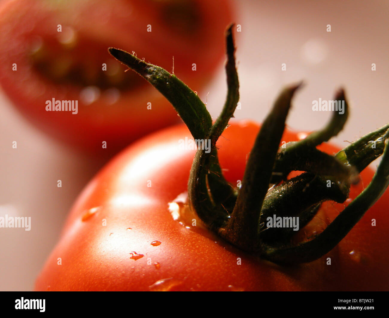 2 red tomatoes hi-res stock photography and images - Alamy