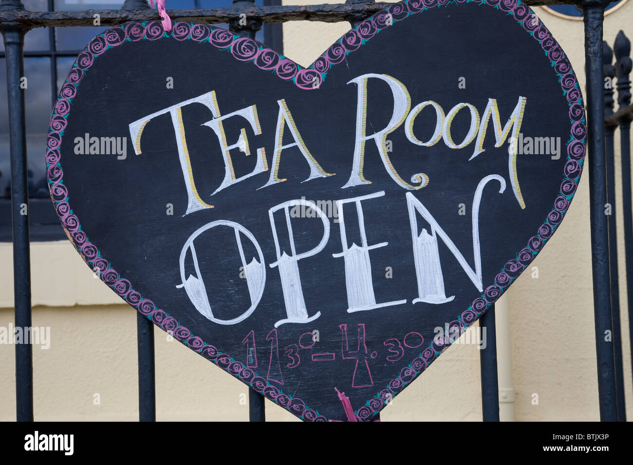 Tea room sign hi-res stock photography and images - Alamy