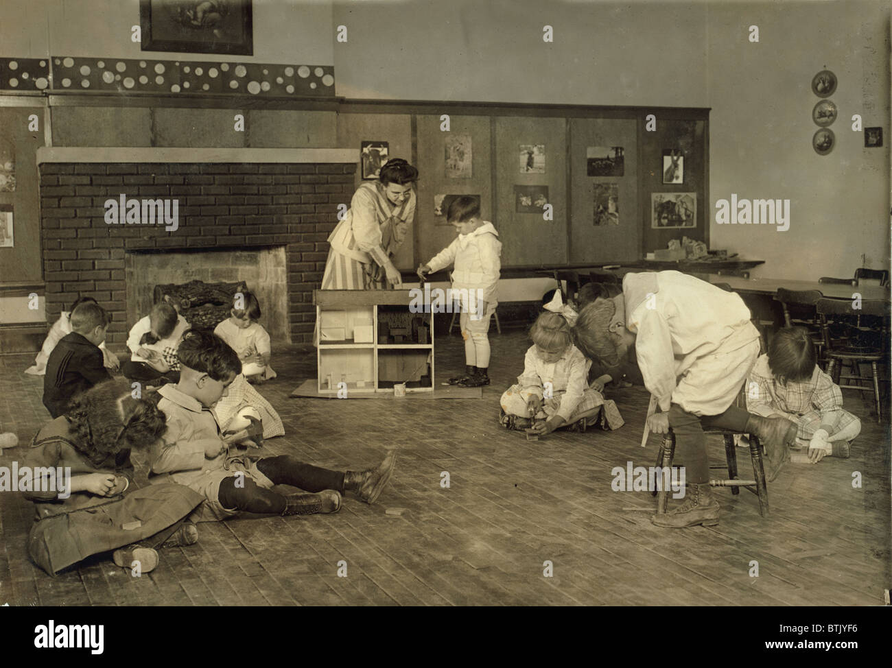 Working class house interior hi-res stock photography and images - Alamy