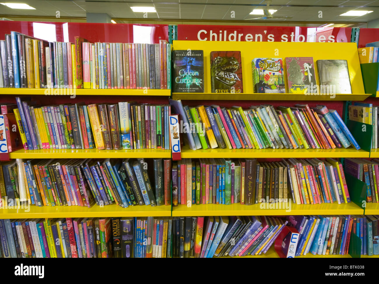 Childrens Books In A Public Library Stock Photo - Alamy