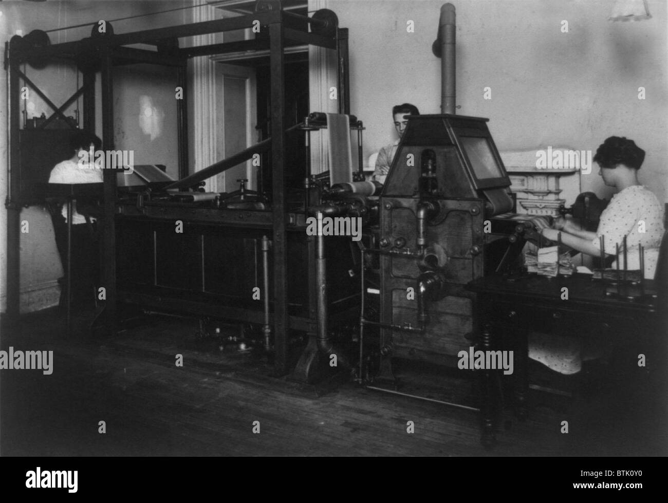 Money washing machine at the Treasury Department, photograph 1912 Stock ...