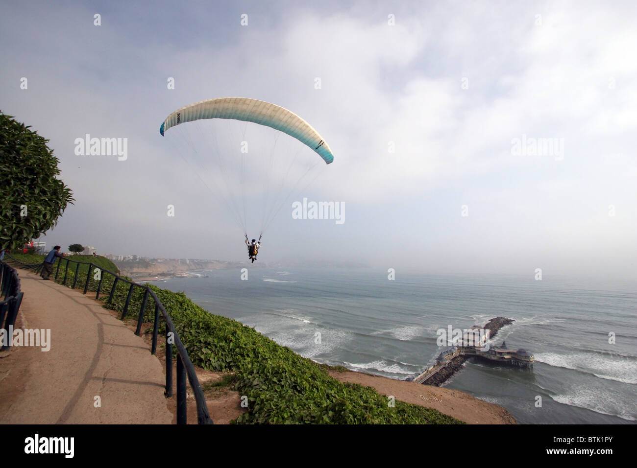 Paragliding from Miraflores, Lima, Peru, South America Stock Photo - Alamy