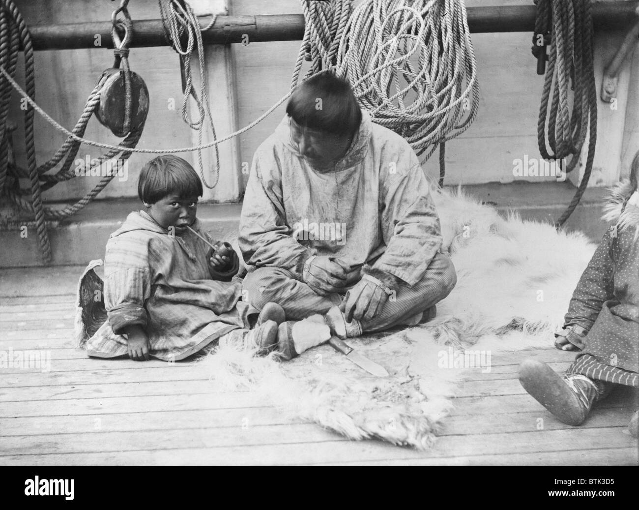 Native american pipe smoking hi-res stock photography and images - Alamy