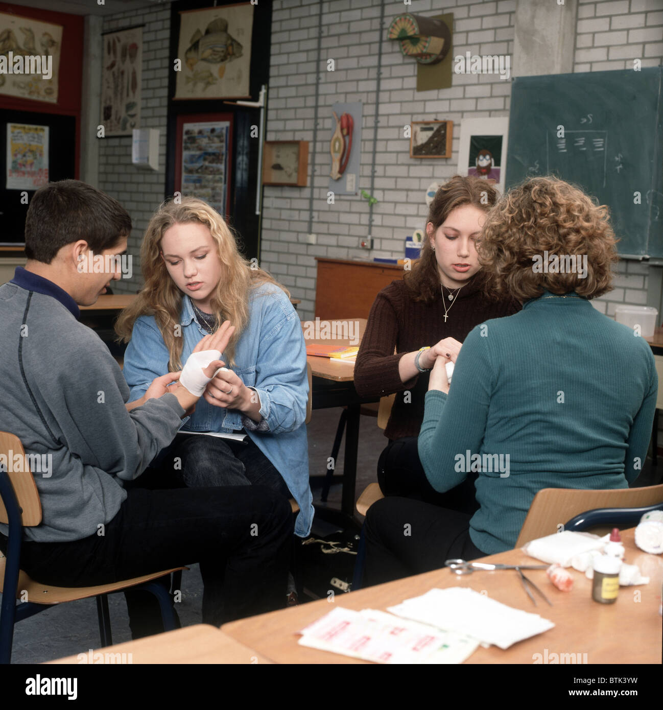 First aid skills hi-res stock photography and images - Alamy