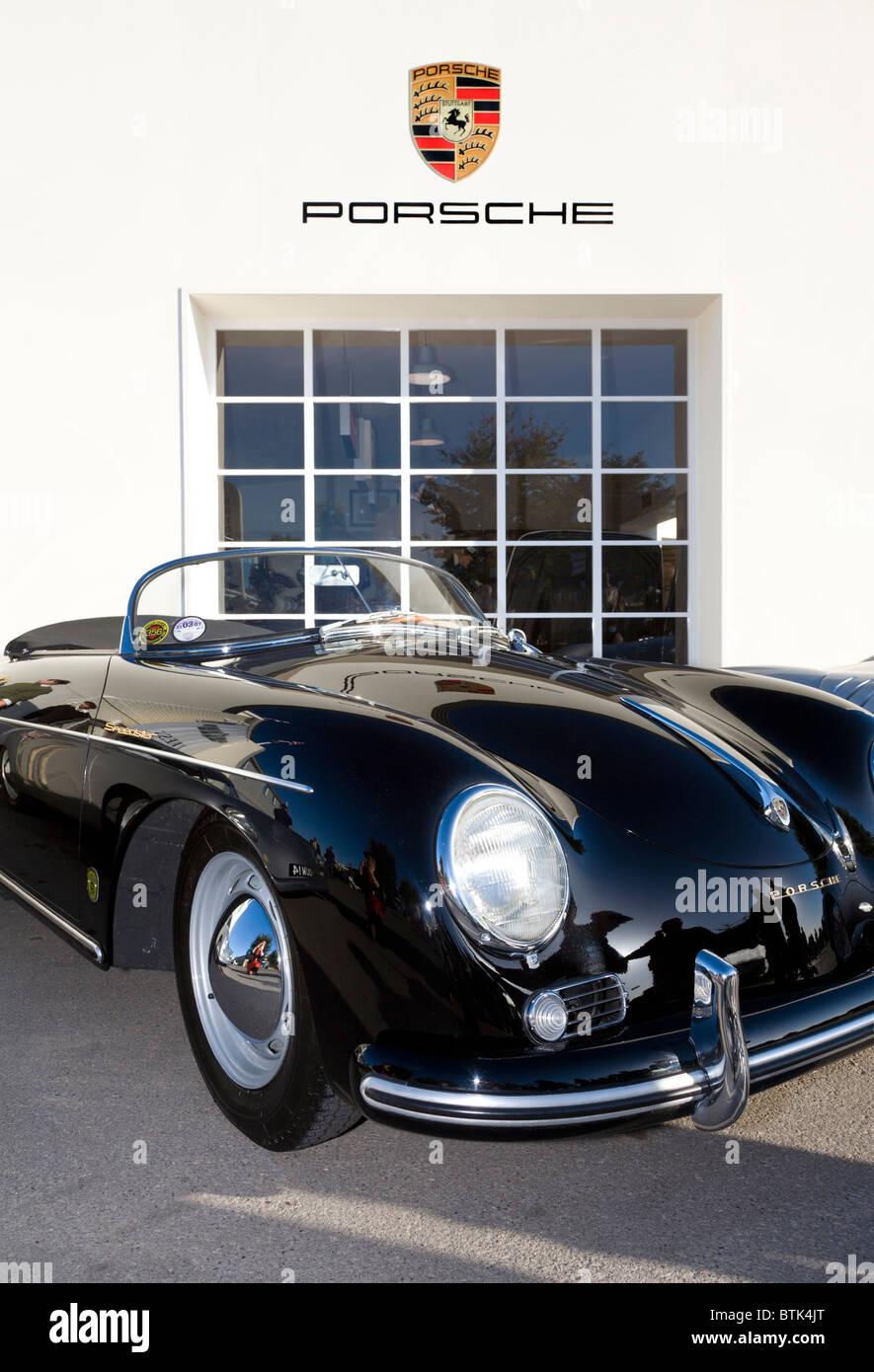 Porsche 356 speedster black convertible hi-res stock photography and ...