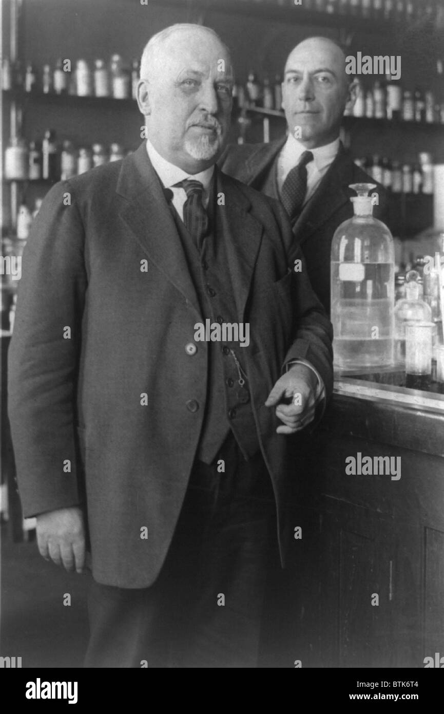 Teapot dome Black and White Stock Photos & Images - Alamy