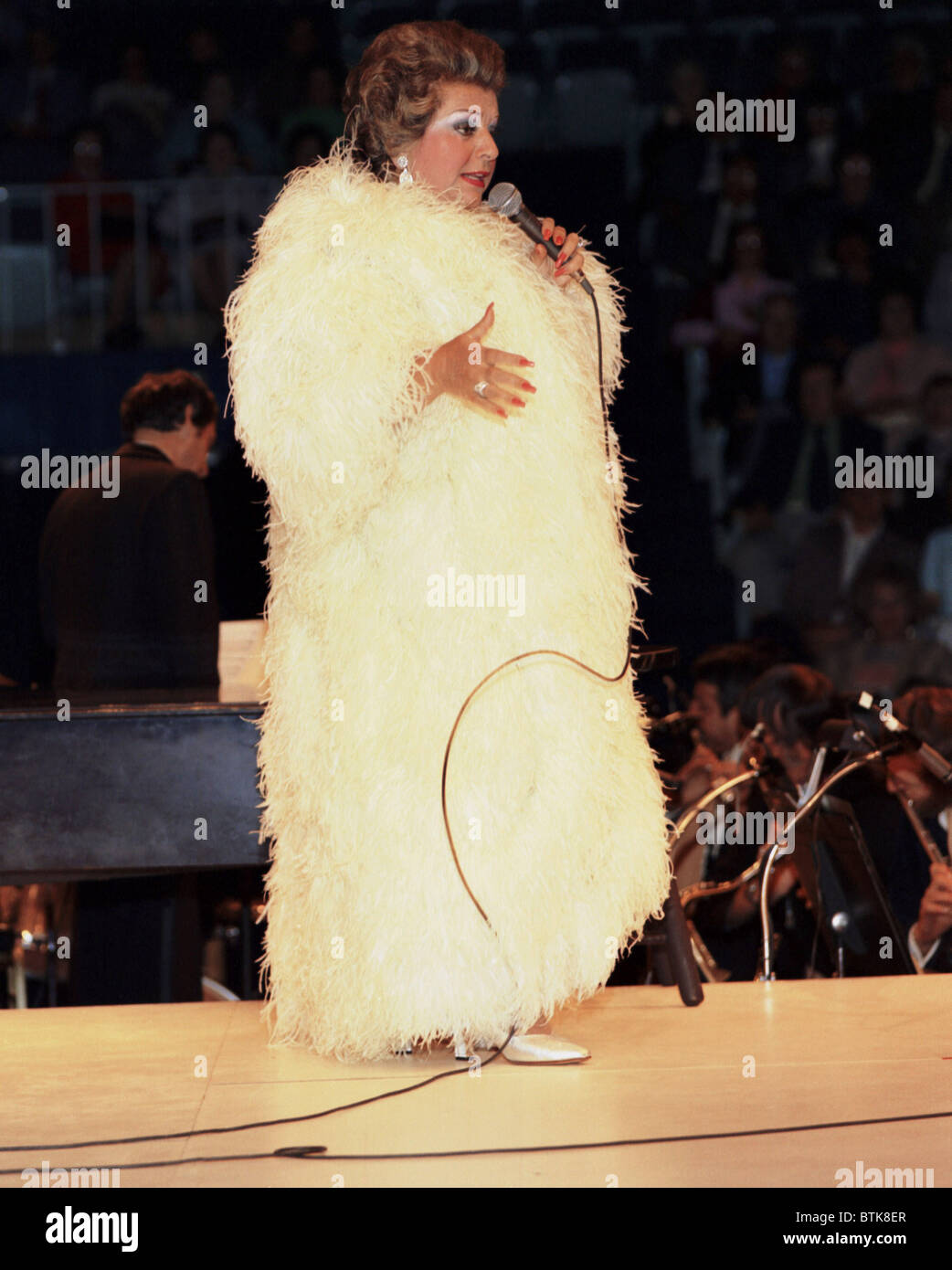 Totie Fields, 1974, Millrun Playhouse Theater in the Round, Niles ...