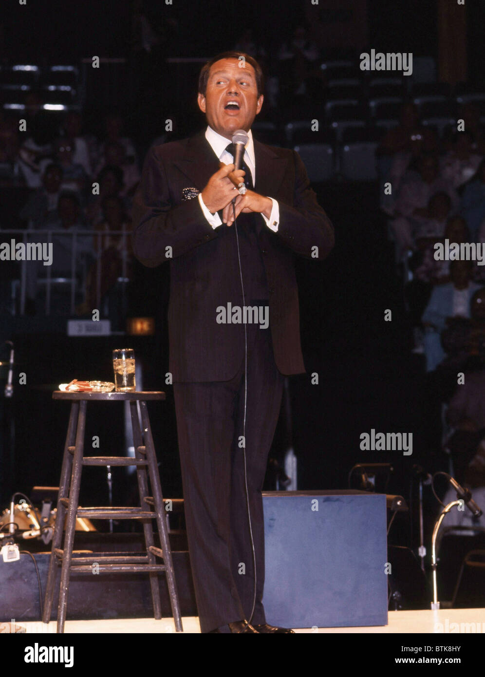 Alan king comedian hi-res stock photography and images - Alamy