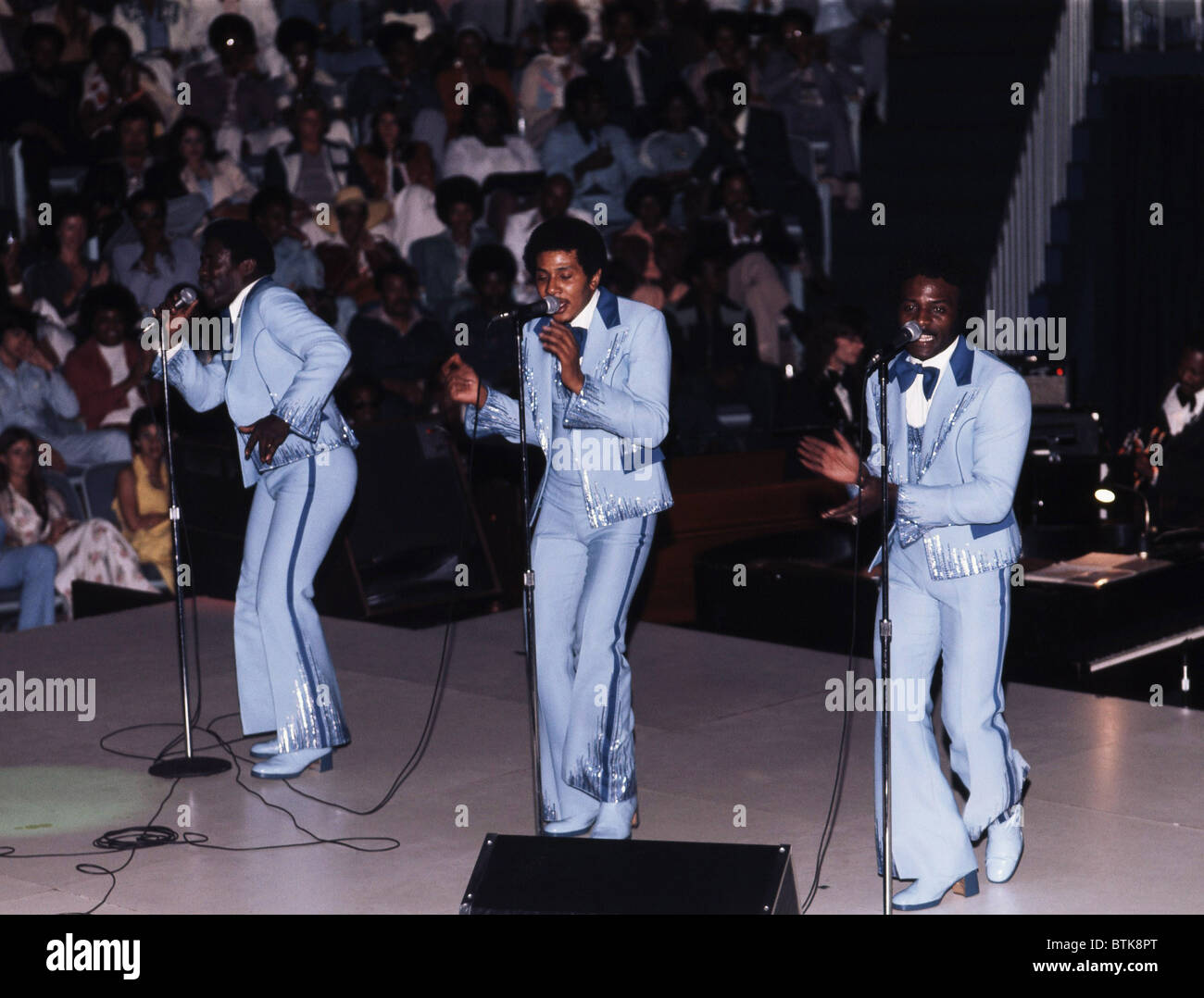 The o'jays 1975 hi-res stock photography and images - Alamy