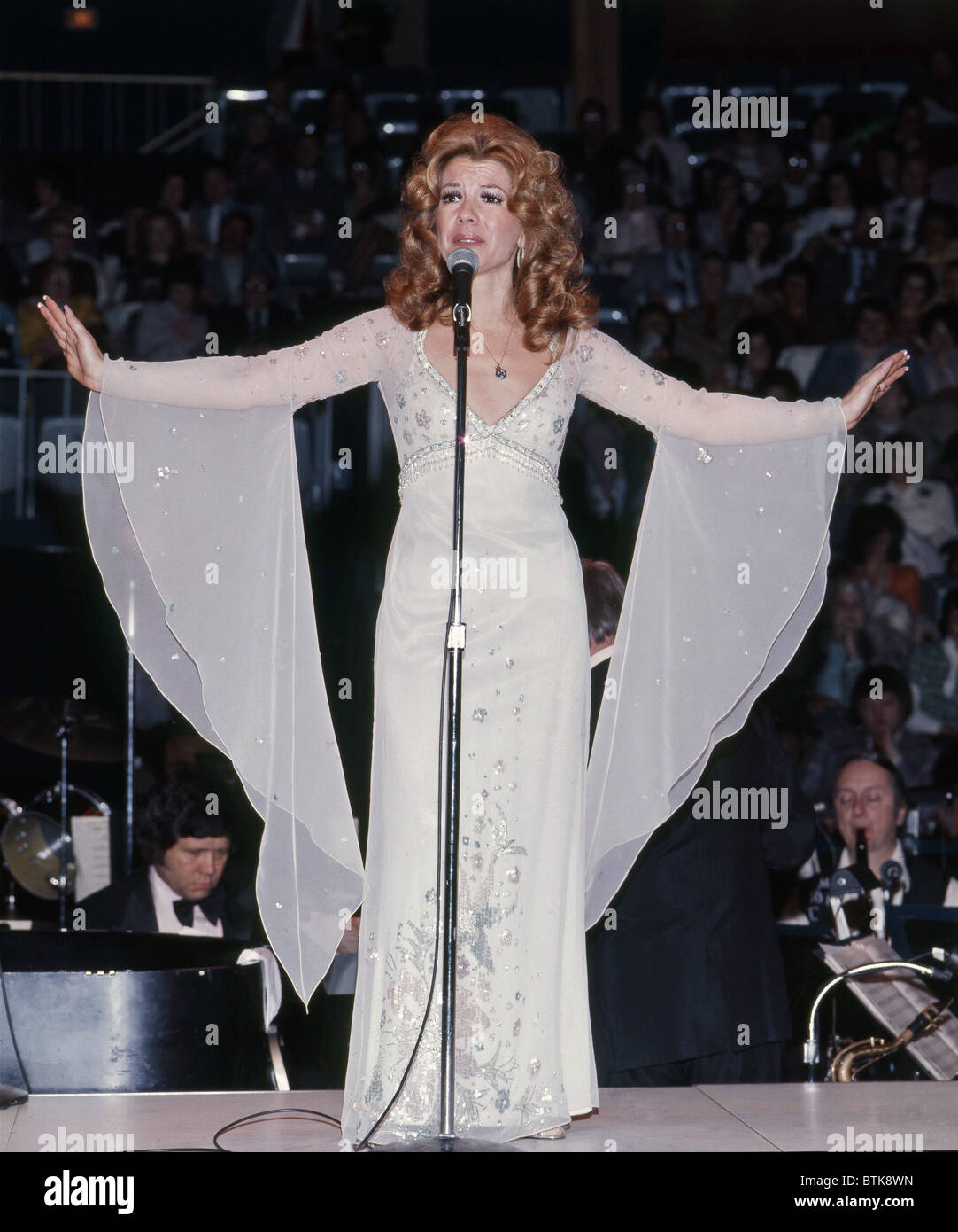 Vikki carr hi-res stock photography and images - Alamy