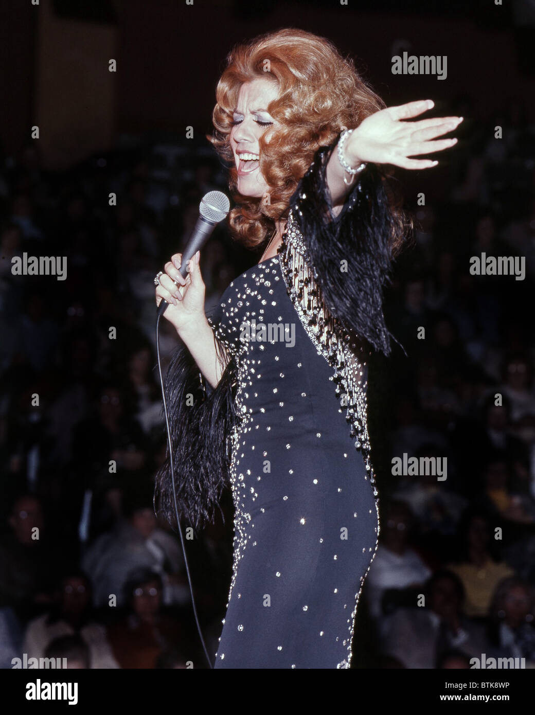 Vikki carr 006 1975 hi-res stock photography and images - Alamy
