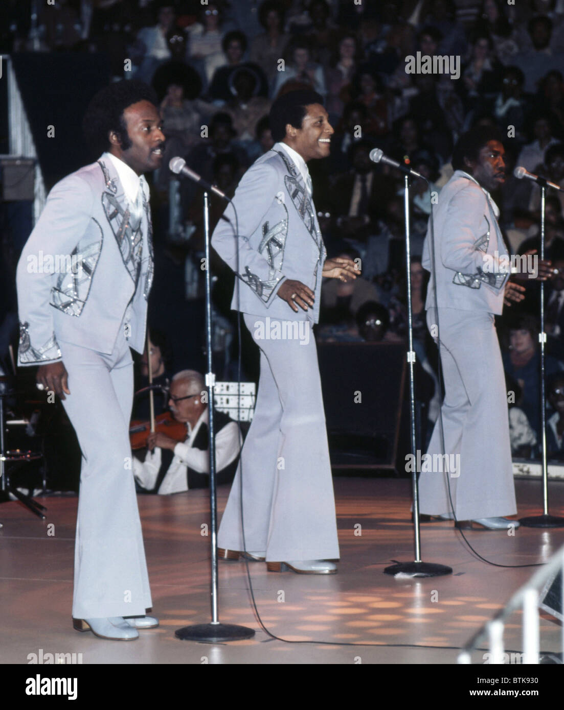 The O'Jays, 1976, Millrun Playhouse Theater in the Round, Niles ...