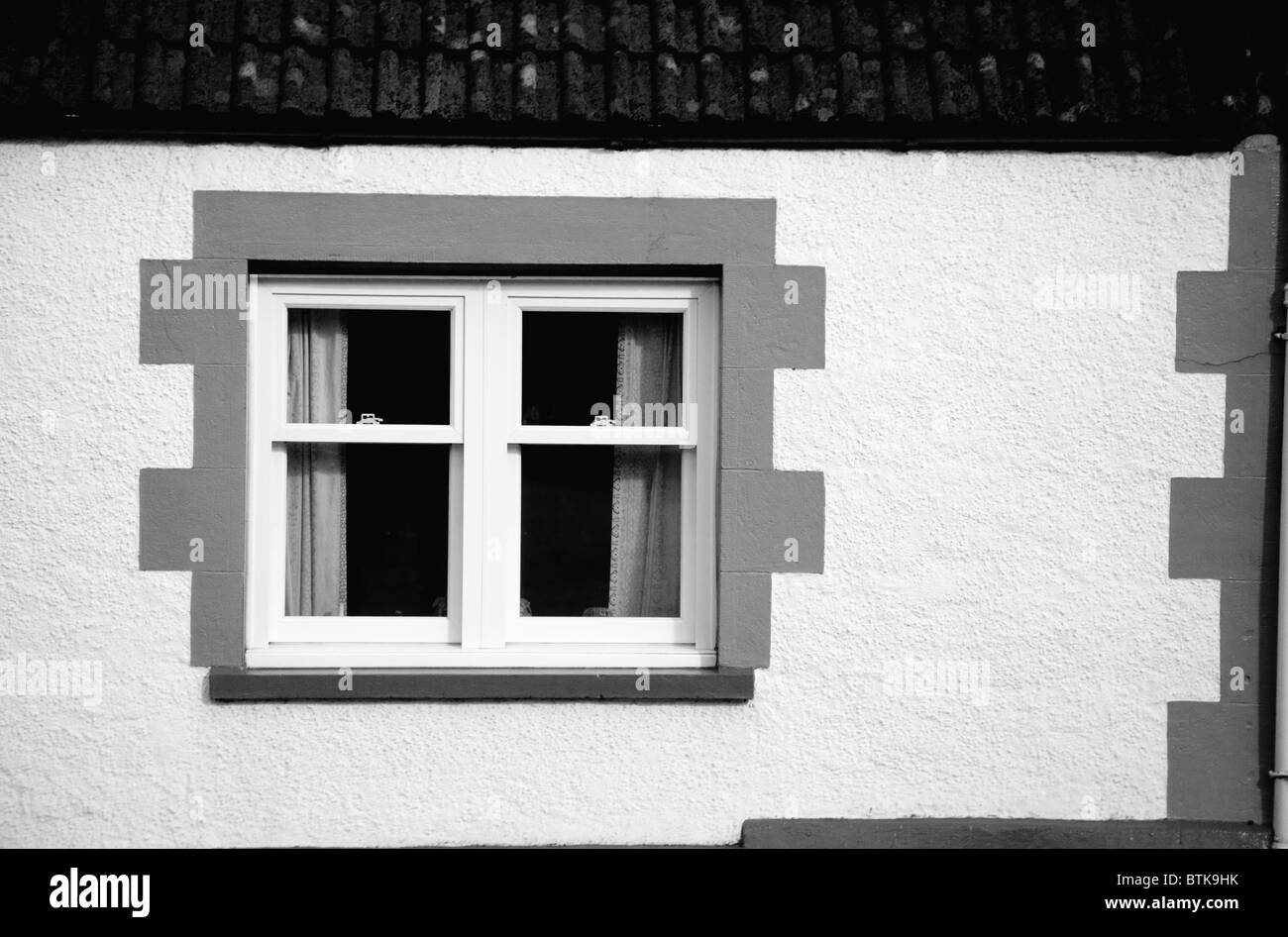 Cottage window in Scottish Highlands Stock Photo - Alamy