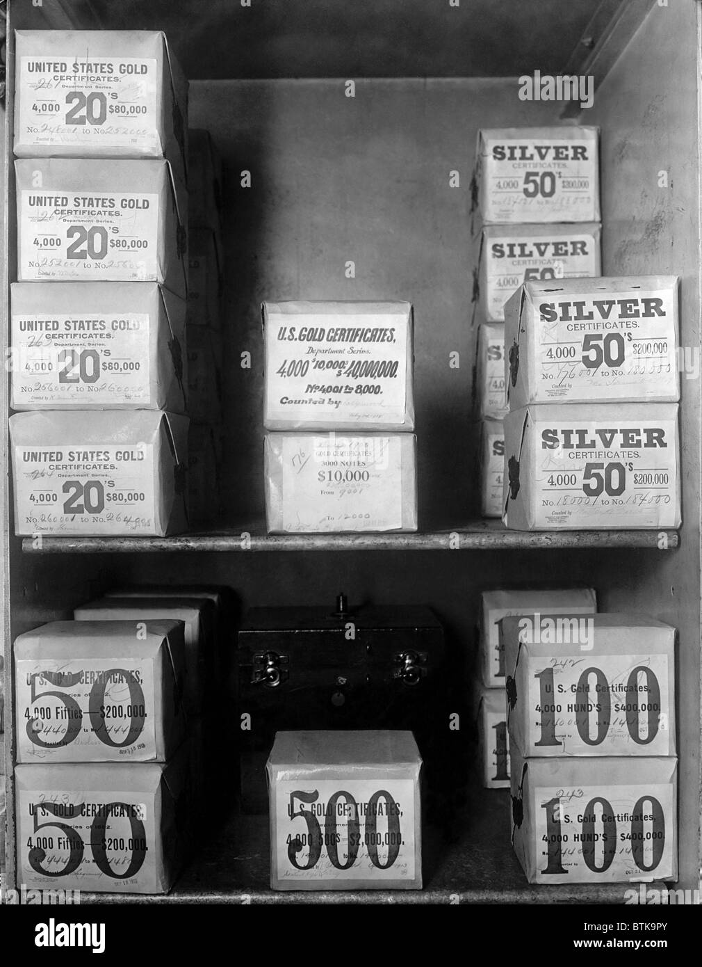 Dollars vault hi-res stock photography and images - Alamy