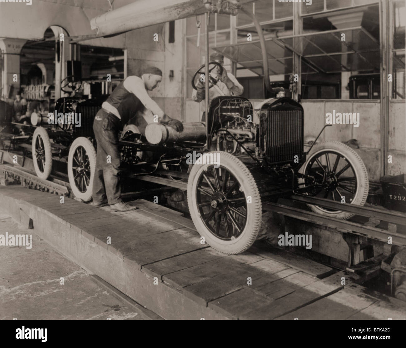The first ford model t assembly line hi-res stock photography and ...