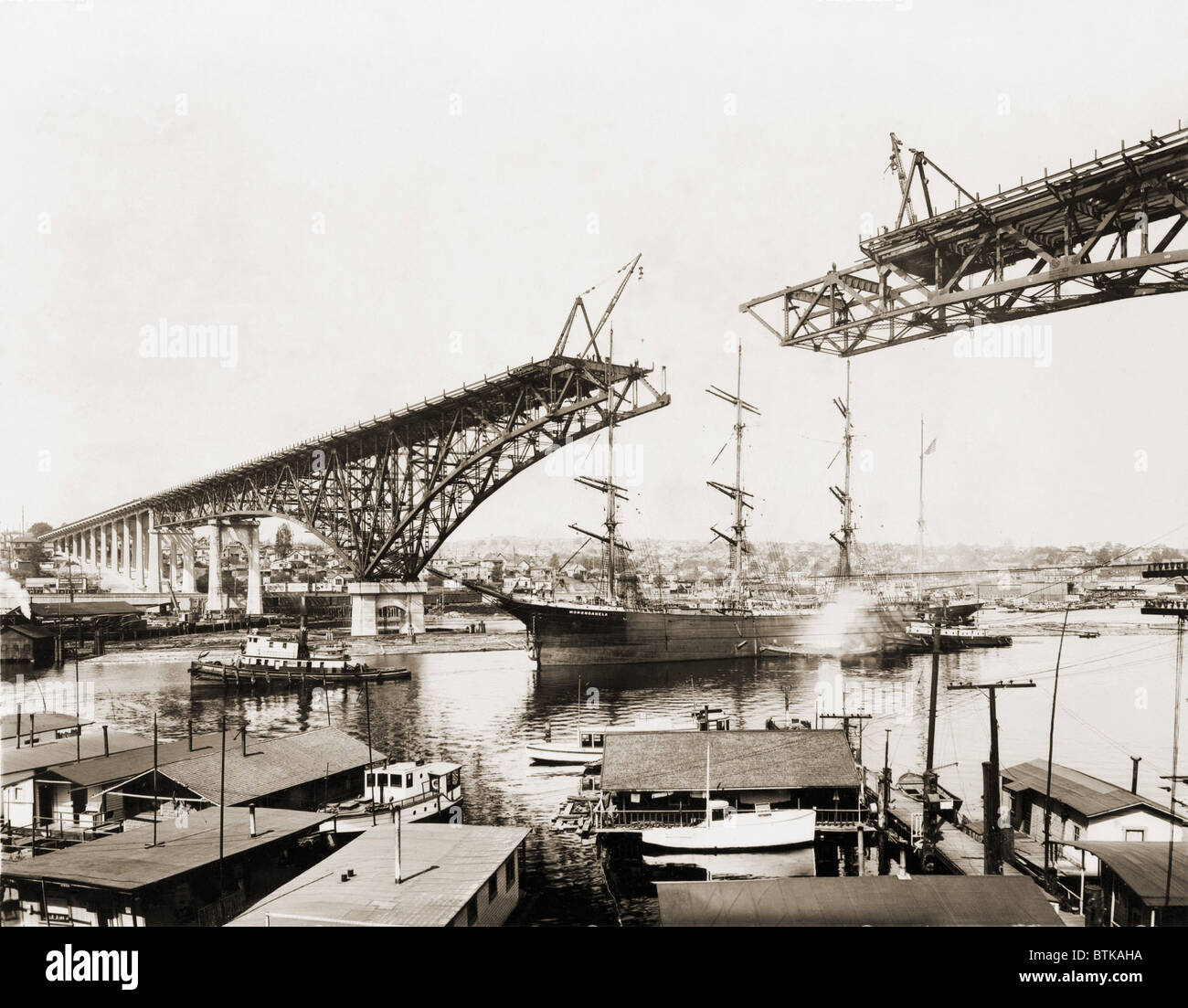 The George Washington Memorial Bridge (Aurora Bridge), a cantilever and ...