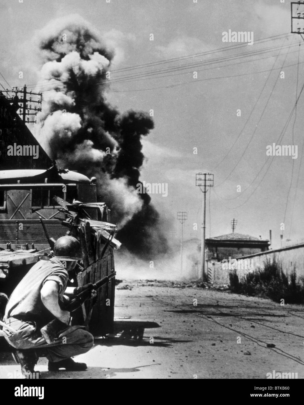 World War II, An American infantryman near Leghorn, Italy, 1943 Stock ...