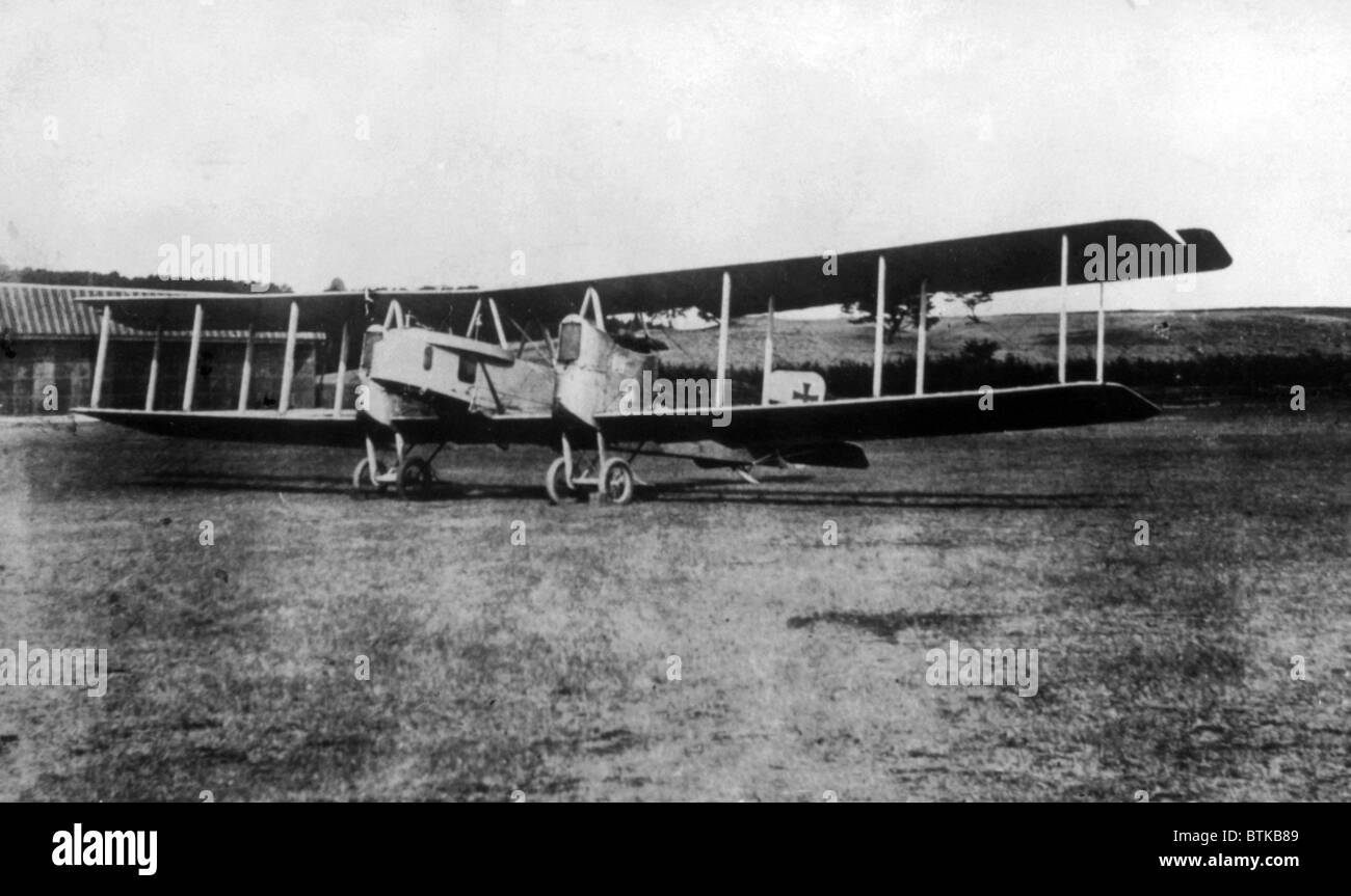 World War I, German Gotha bomber, ca. 1917 Stock Photo - Alamy