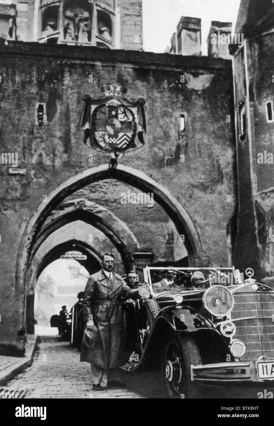 Adolf Hitler visiting Landsberg Fortess, 1934 Stock Photo - Alamy