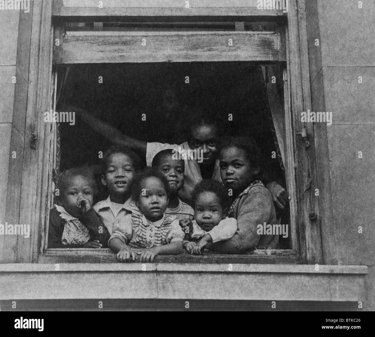 African american woman 1950s hi-res stock photography and images - Alamy