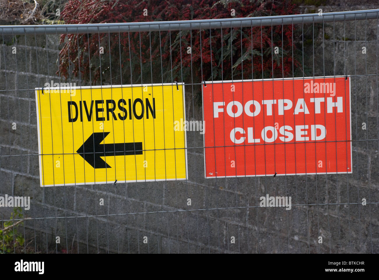 Diversion sign hi-res stock photography and images - Alamy