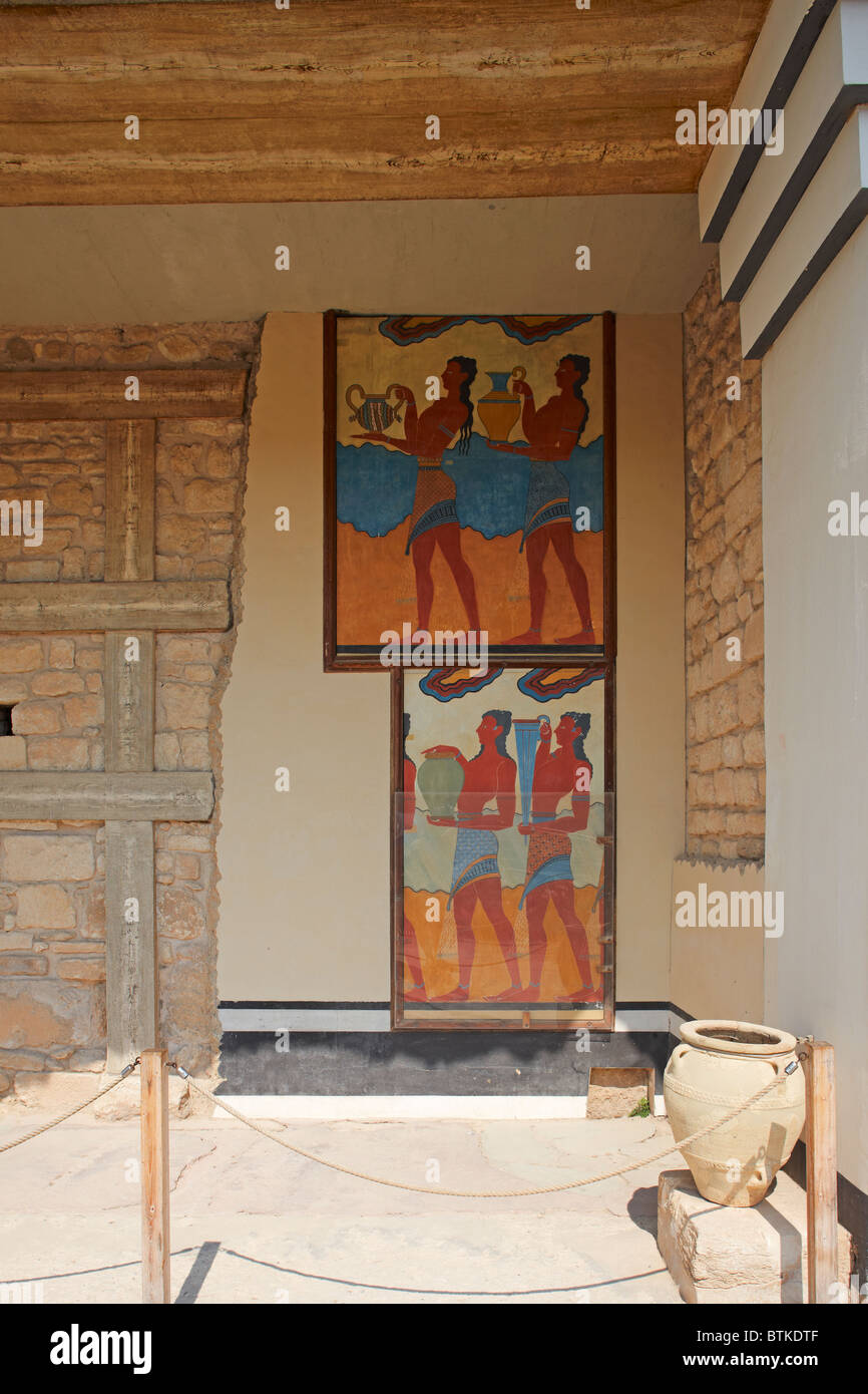 Knossos fresco procession hi-res stock photography and images - Alamy