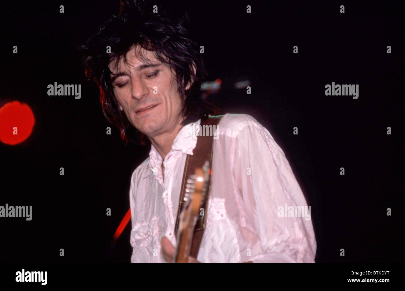 Chuck berry ron wood 1986 hi-res stock photography and images - Alamy
