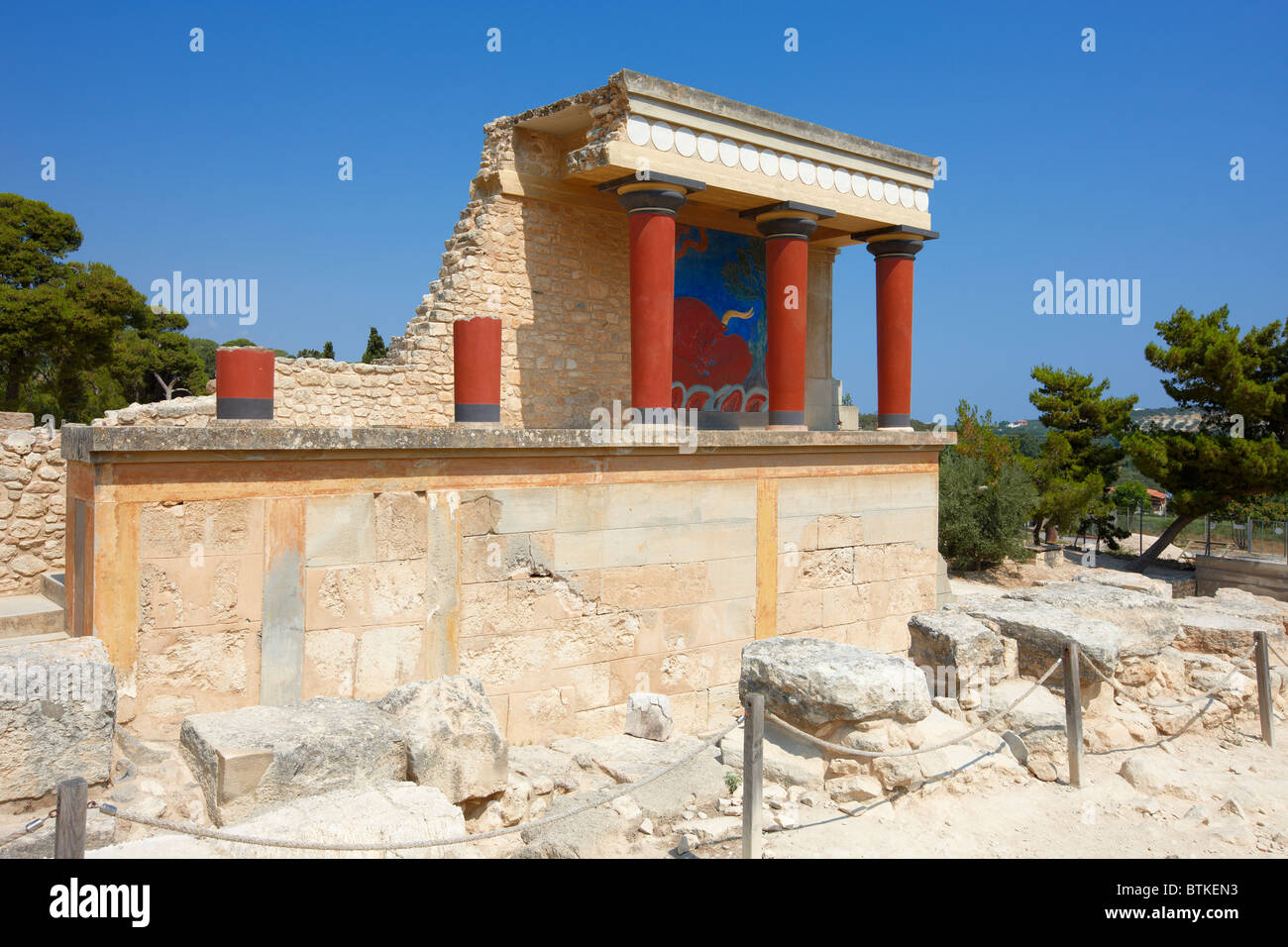 The North Propylaeum. Knossos Palace, Crete, Greece Stock Photo - Alamy