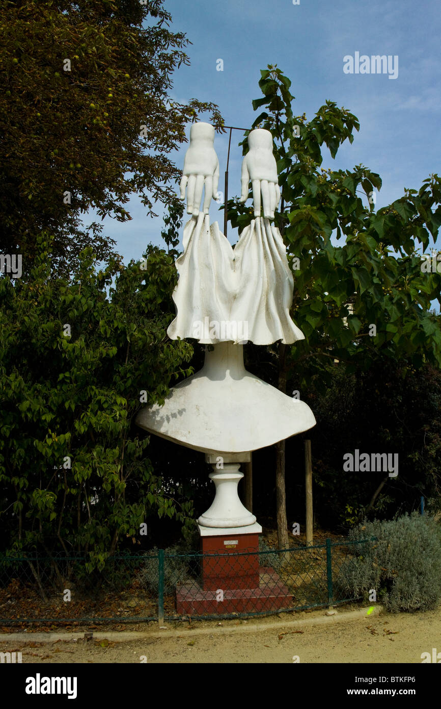 Metal Sculpture, Public Park, Paris, France Stock Photo - Alamy