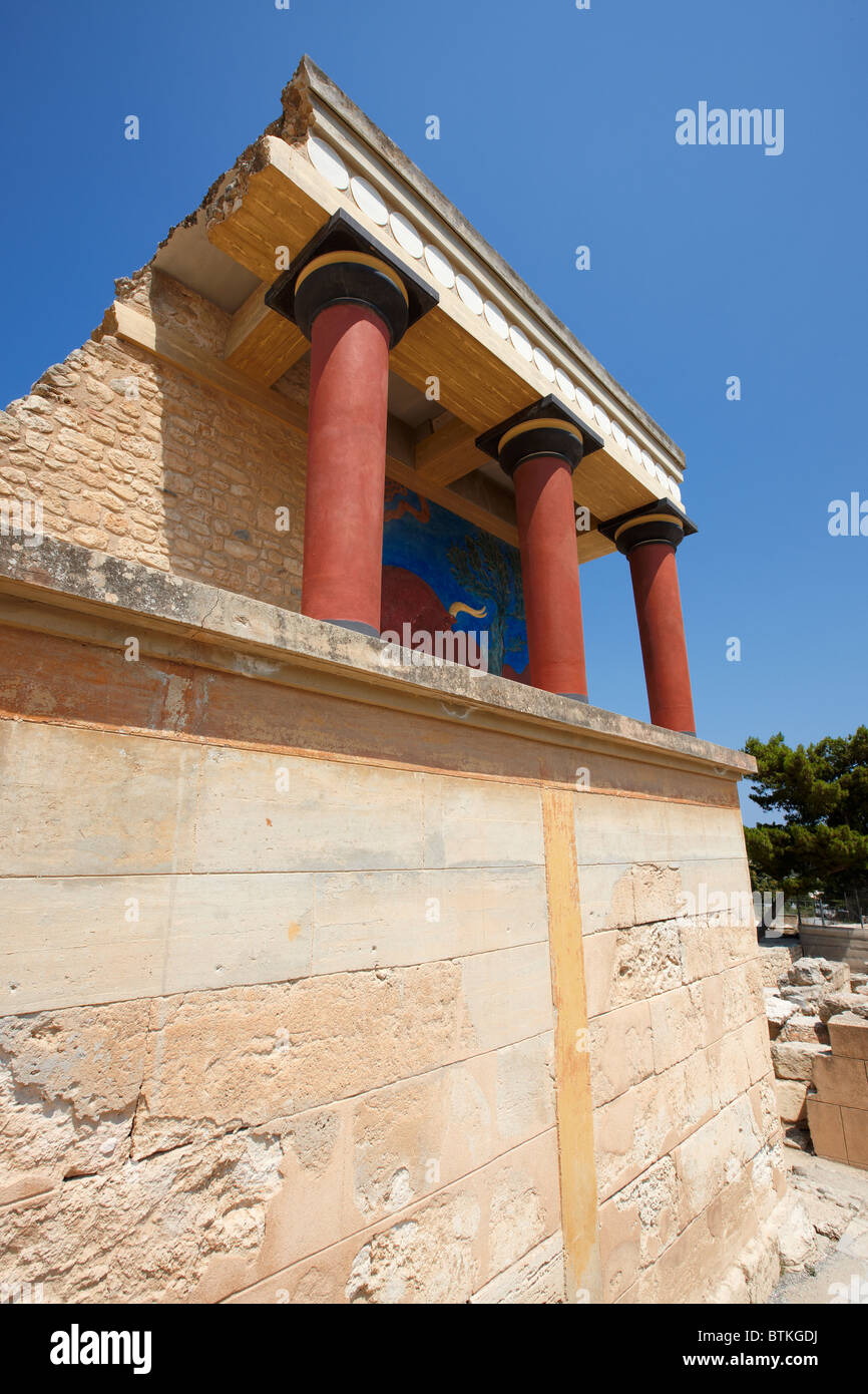 The North Propylaeum. Knossos Palace, Crete, Greece Stock Photo - Alamy