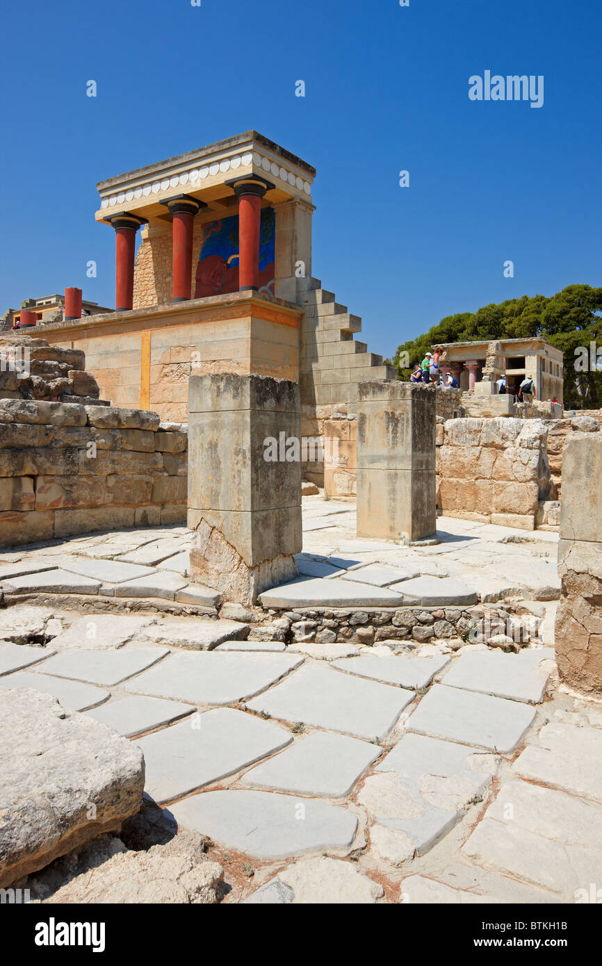 The North Propylaeum. Knossos Palace, Crete, Greece Stock Photo - Alamy