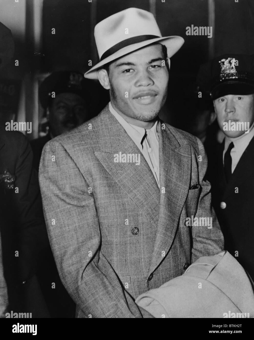 Joe Louis (1914-1981), became the new World Heavyweight Boxing Champion ...