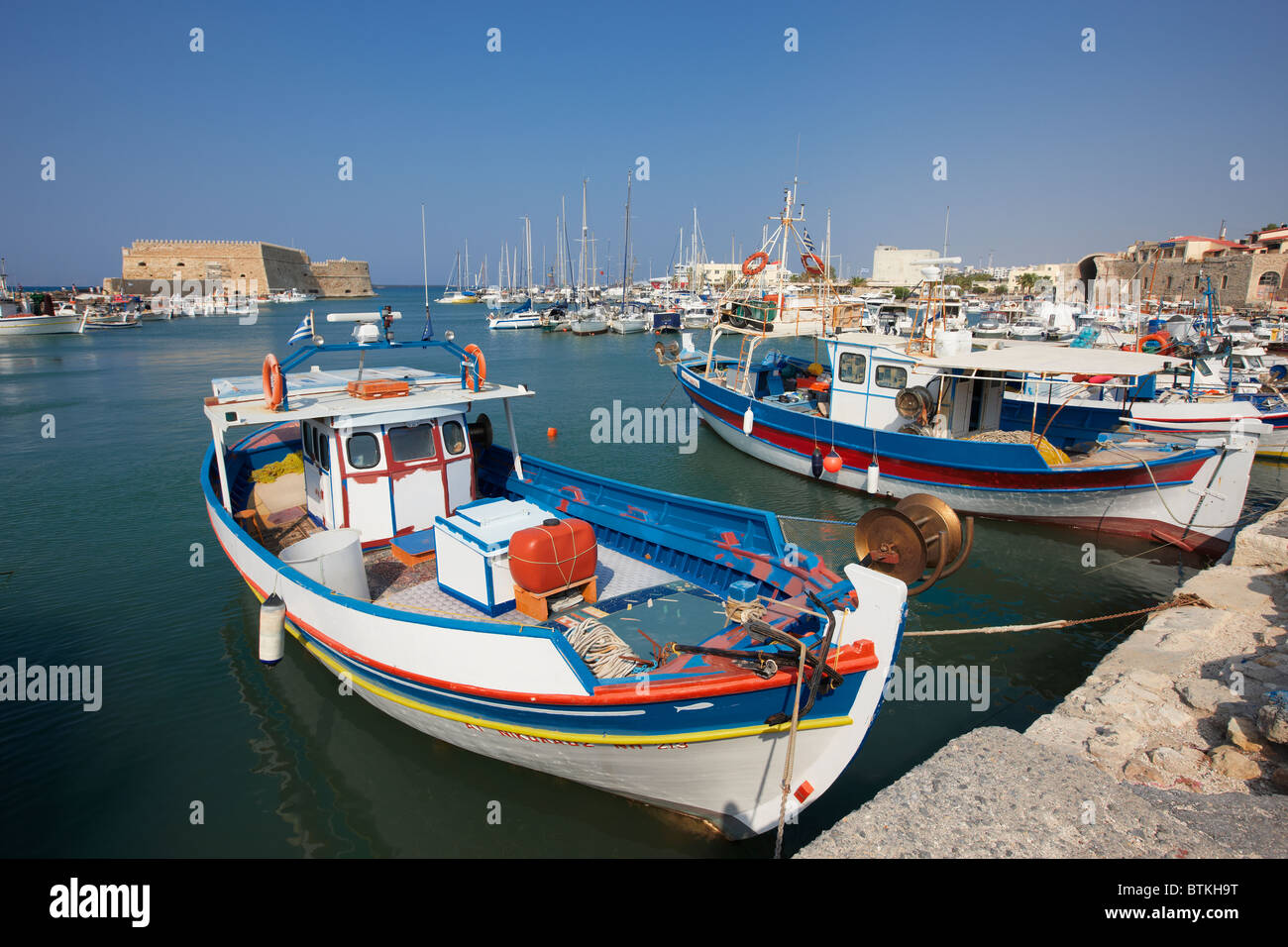 Fort and old venetian harbour crete hi-res stock photography and images ...