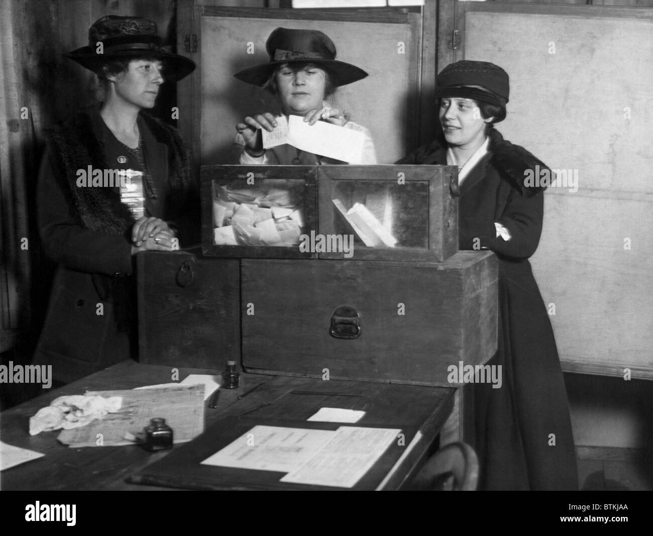 New york suffrage 1917 hi-res stock photography and images - Alamy