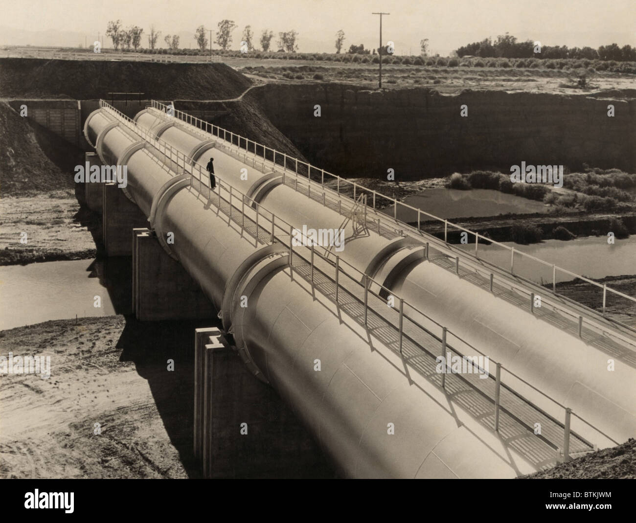 Pipeline of California's All-American Canal carries water to the ...